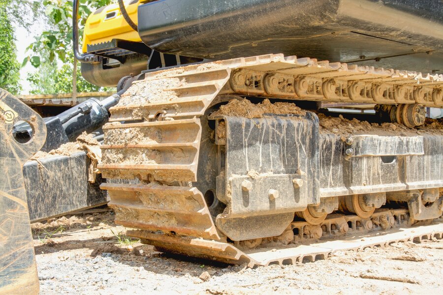 Dozer Track Roller Repair 101 : Identify and Fix Common Issues